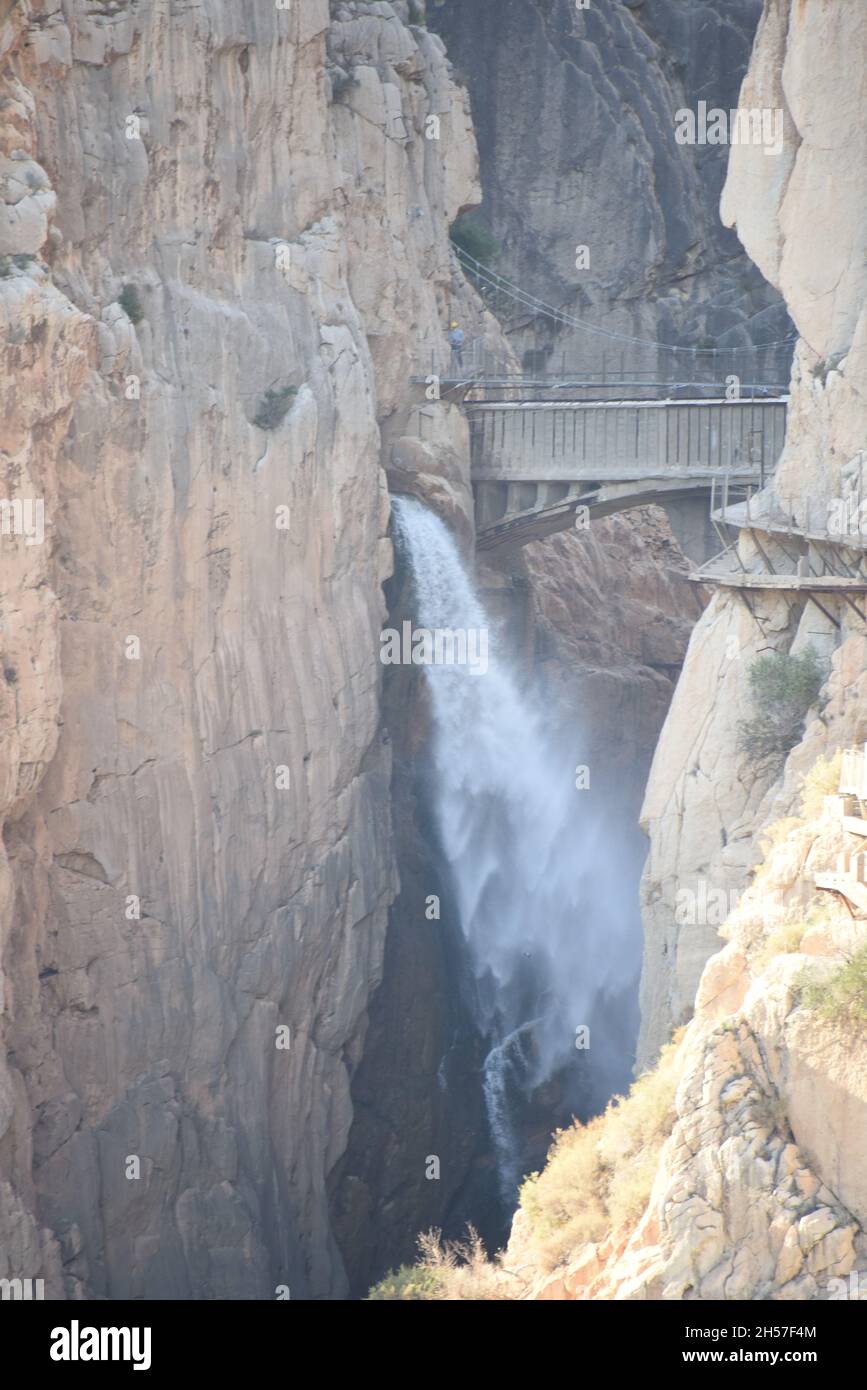 Bridge between cliffs rocks hi-res stock photography and images - Alamy
