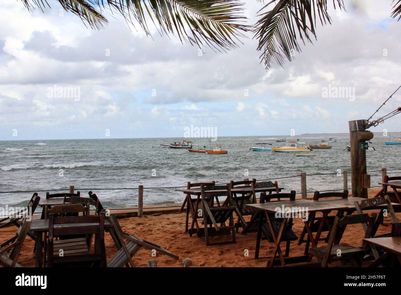 Barcos restaurante agua hi-res stock photography and images - Alamy