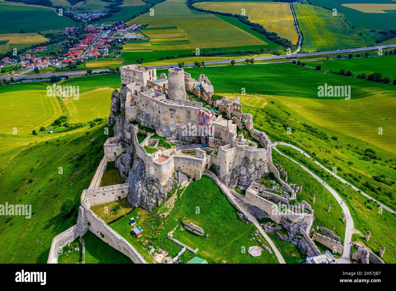 Spis Castle from above | Luftbilder vom Spis Castle in der Slowakei ...