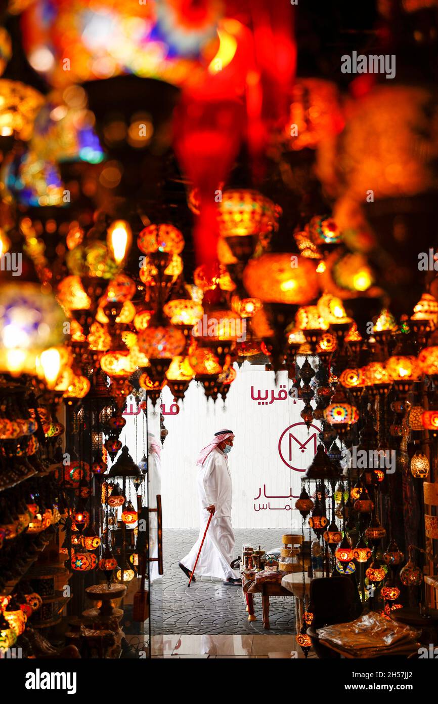 Bahrain souq market manama bahrain hi-res stock photography and images ...