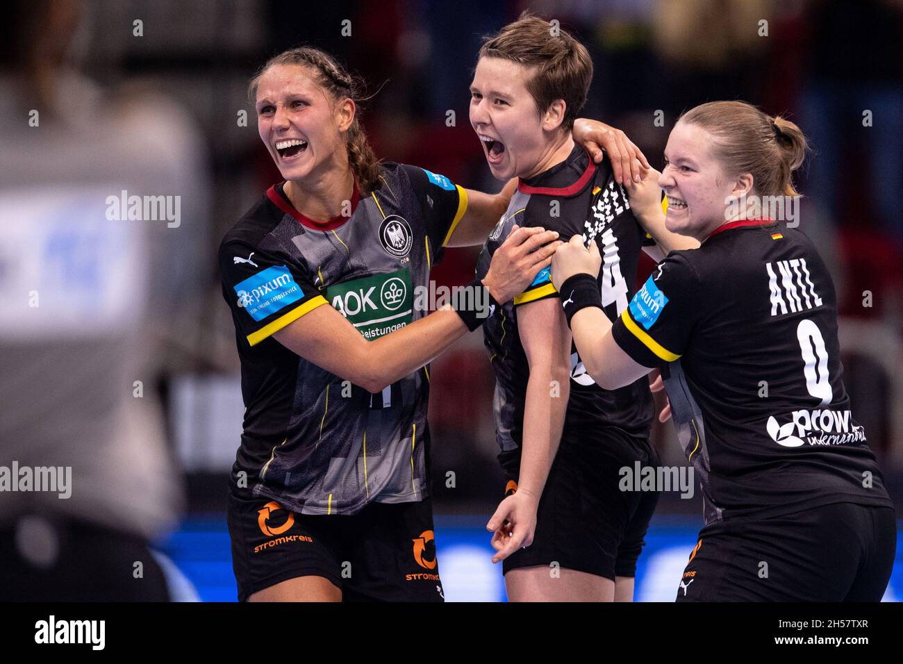 Duesseldorf, Germany. 07th Nov, 2021. Handball, Women: International ...