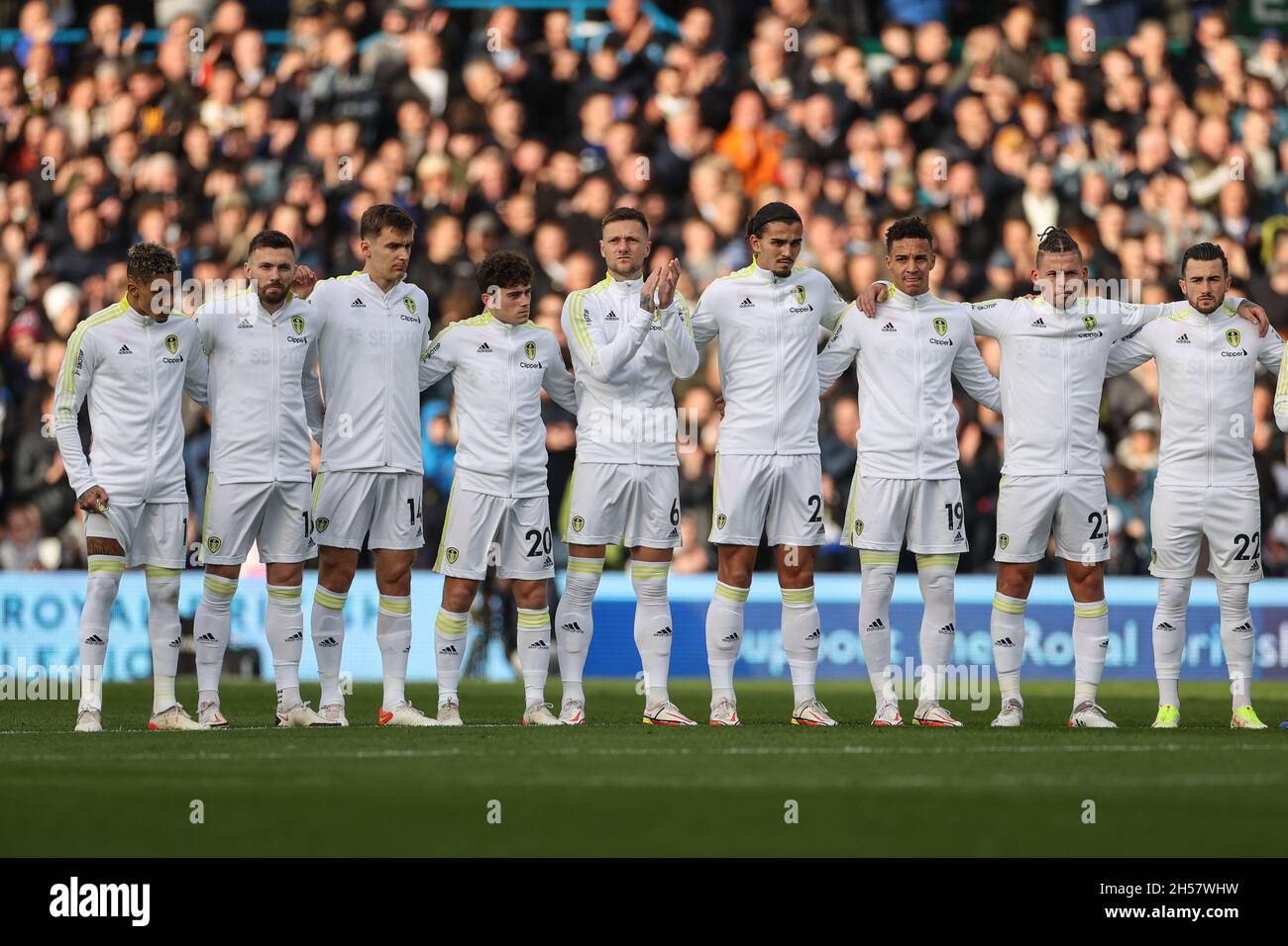 Leeds players line up before kick off Stock Photo - Alamy