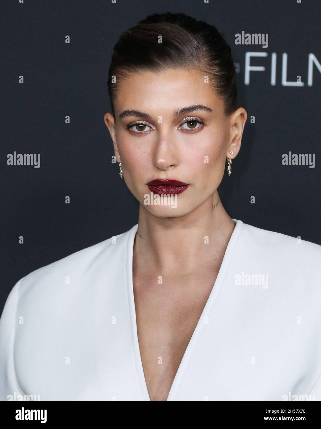 LOS ANGELES, CALIFORNIA, USA - NOVEMBER 06: Model Hailey Rhode Baldwin ...