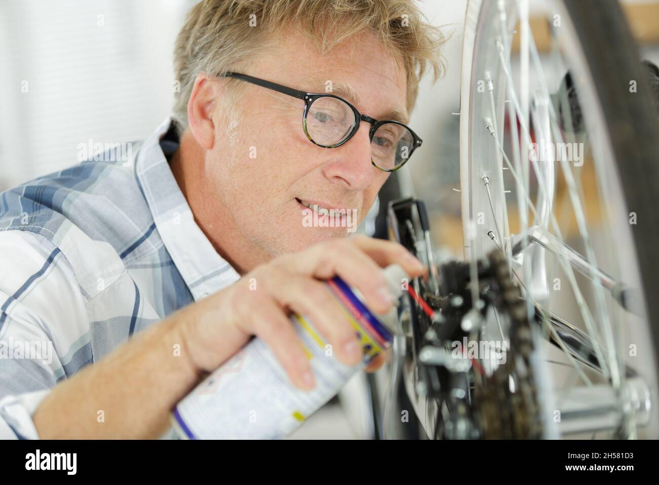 Oiling tools hi-res stock photography and images - Alamy