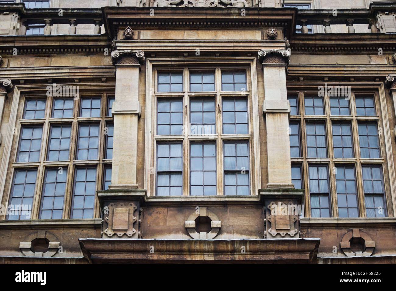 Elizabethan County House, Architecture, Windows Stock Photo - Alamy