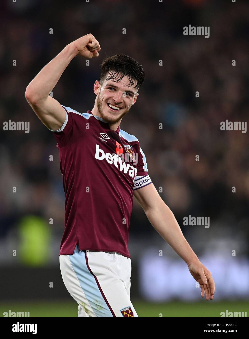 London, UK. 7th Nov, 2021. Declan Rice (West Ham) celebrates at the end ...