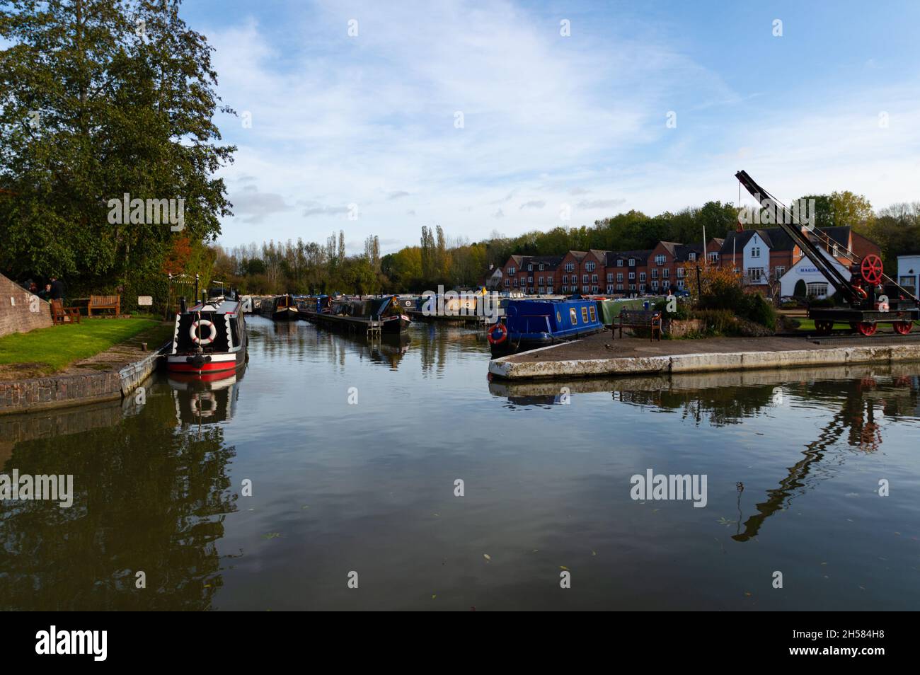 British Canal system in Braunston, Warwickshire, UK Stock Photo - Alamy