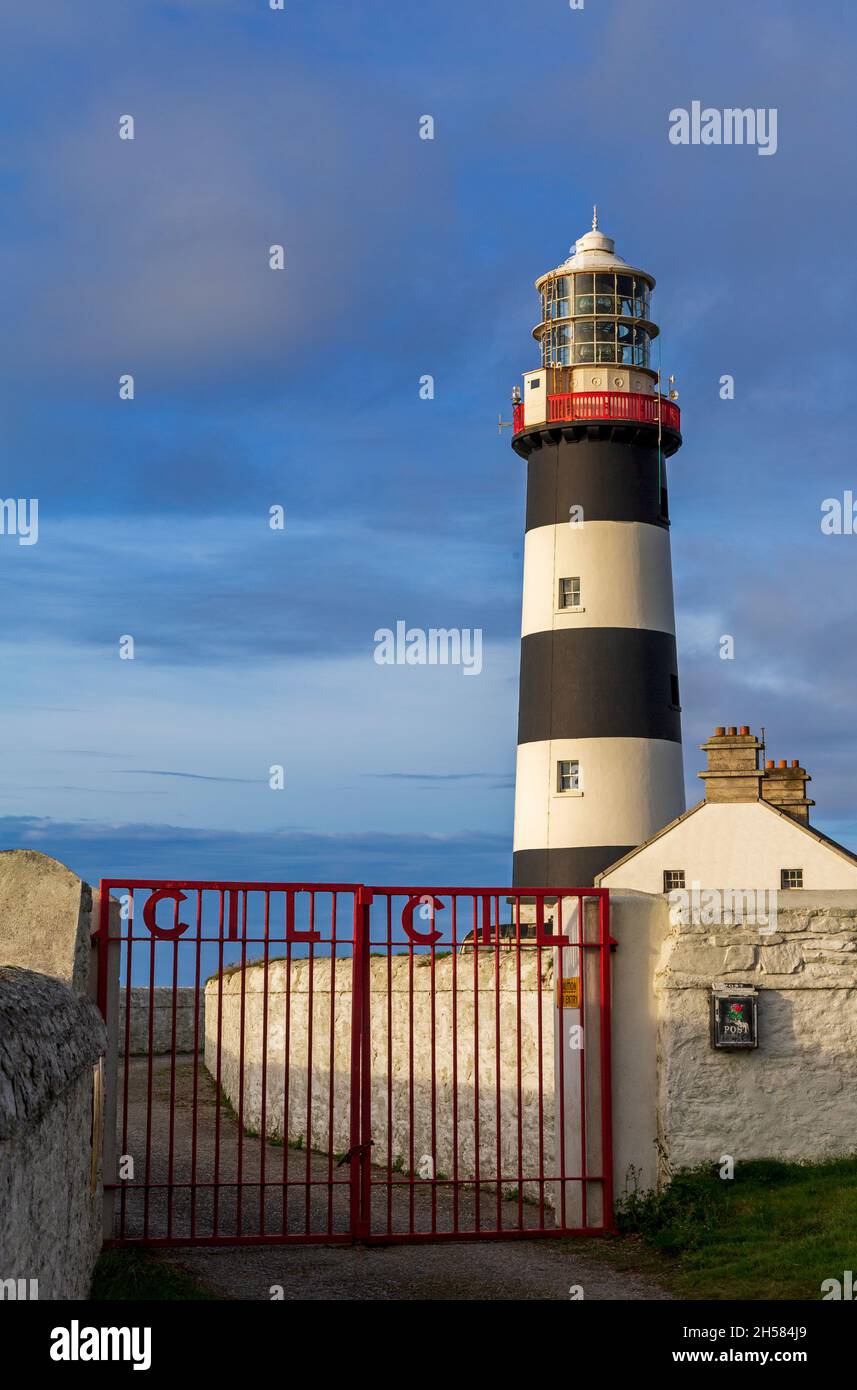Old head kinsale lighthouse hi-res stock photography and images - Alamy