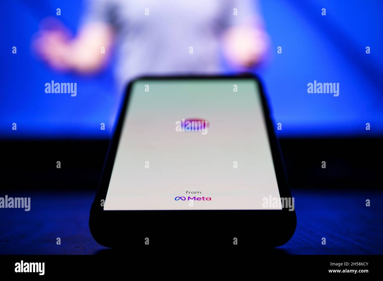 Headset logo hi-res stock photography and images - Alamy