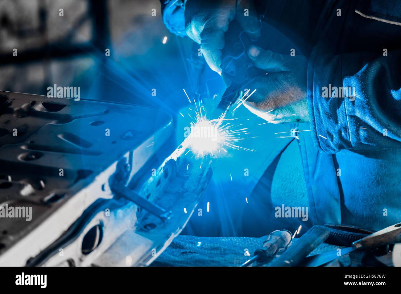 Welder works hi-res stock photography and images - Alamy