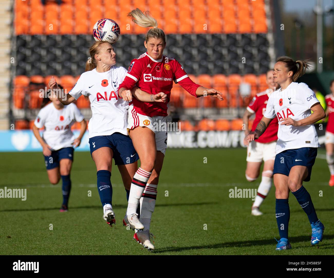 London, UK. 07th Nov, 2021. Spurs Women Molly Bartrip and Manchester ...