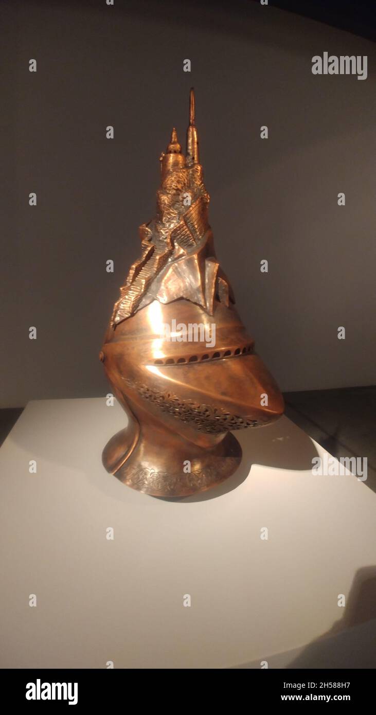 Medieval Knight Armor Heads Stock Photo - Alamy