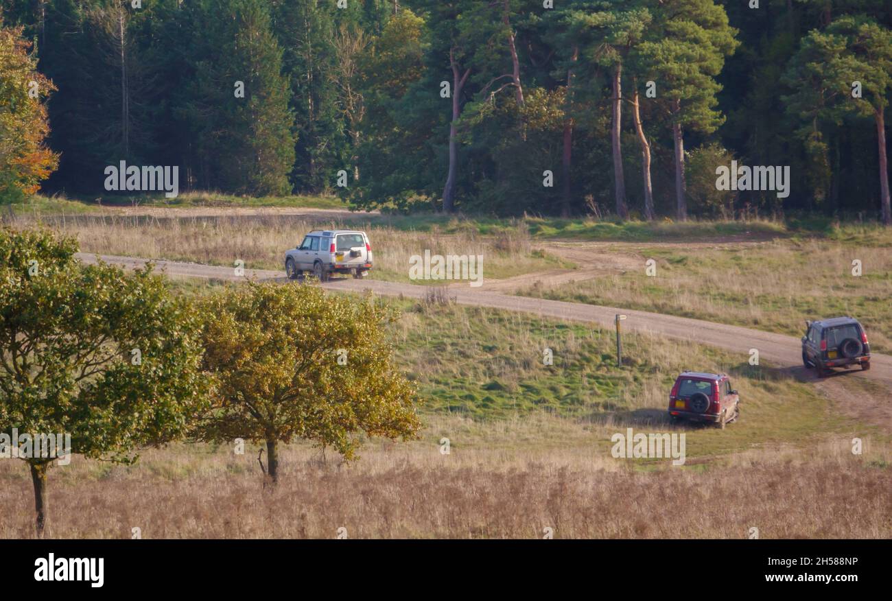 Land rover discovery rally car hi-res stock photography and images - Alamy