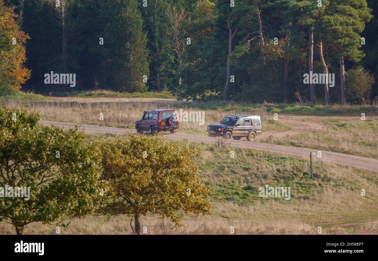 Land rover discovery rally car hi-res stock photography and images - Alamy