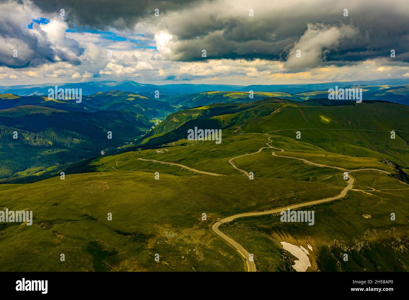 Transalpina in Romania from above | Die Transalpina in Rumänien aus der ...