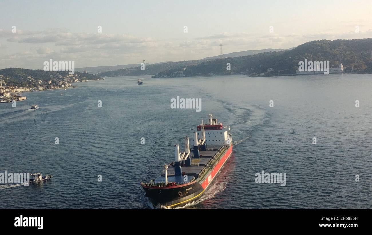 Bosphorus Bridge cargo tanker Stock Photo - Alamy