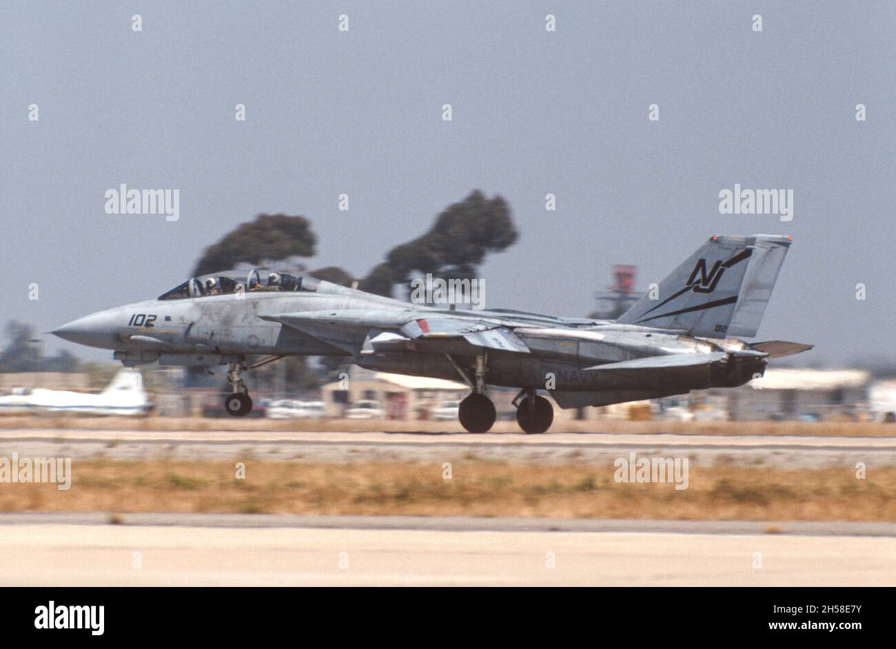 VF-124 F-14 from the Gunfighters takes off at NAS Miramar, San Diego ...