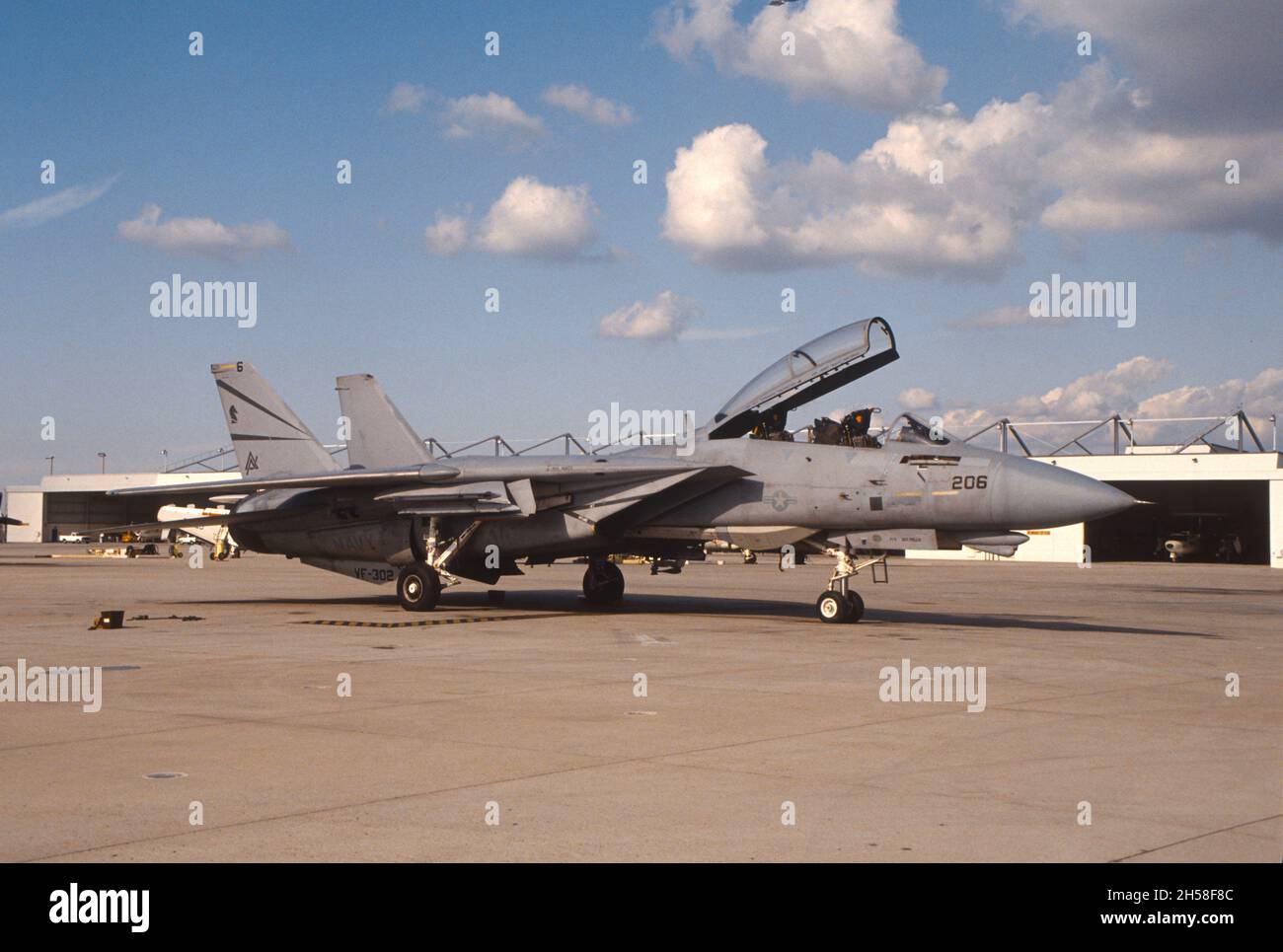 VF-302, The Stallions, F-14 on the ground at NAS Miramar, California ...