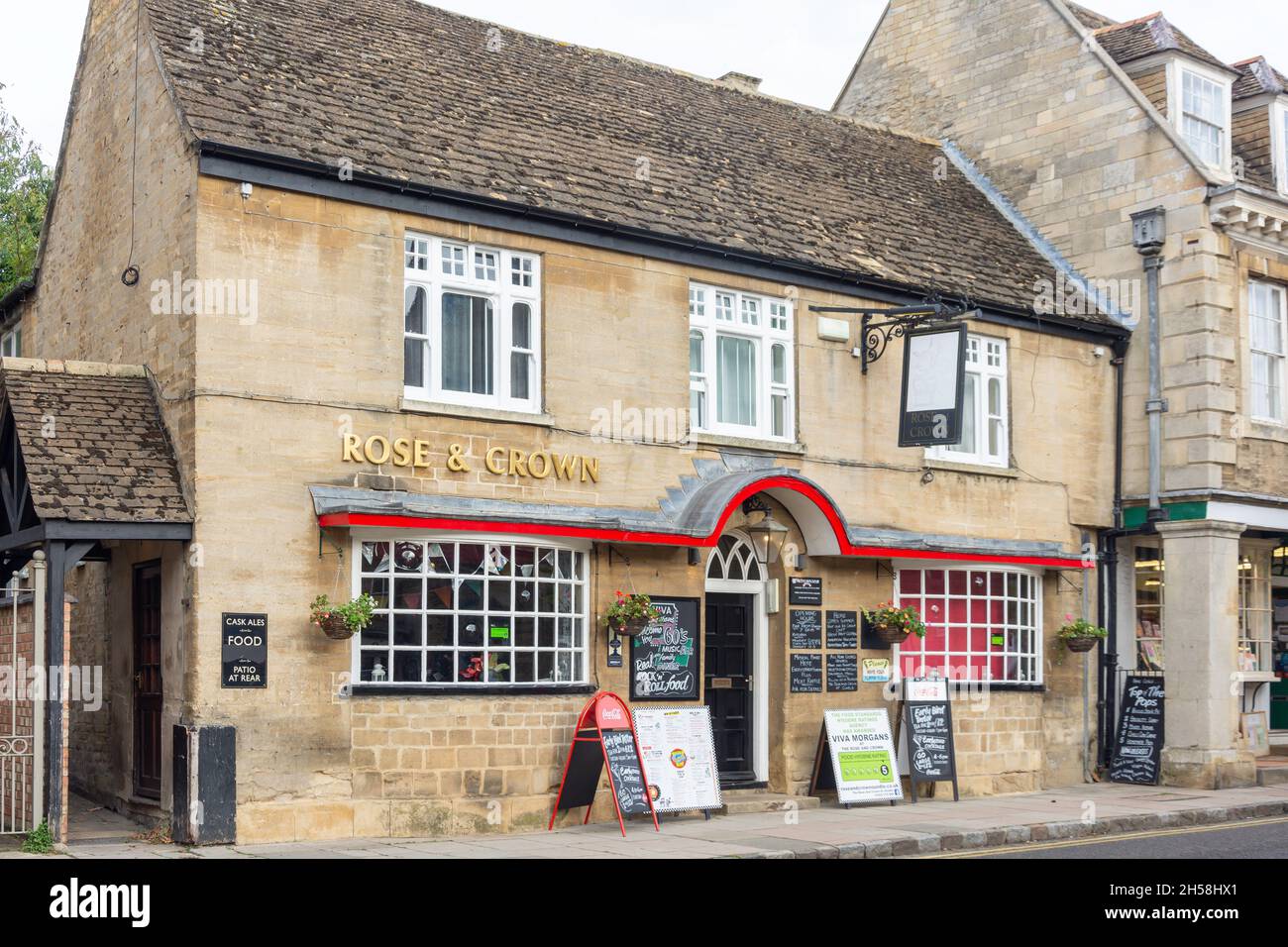 Oundle market hi-res stock photography and images - Alamy