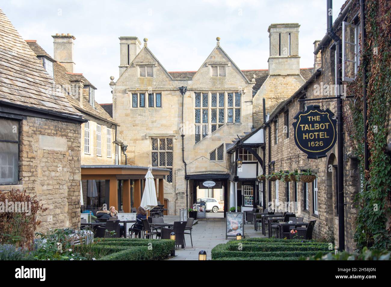 Historic courtyard at The 17th century Talbot Hotel, New Street, Oundle ...