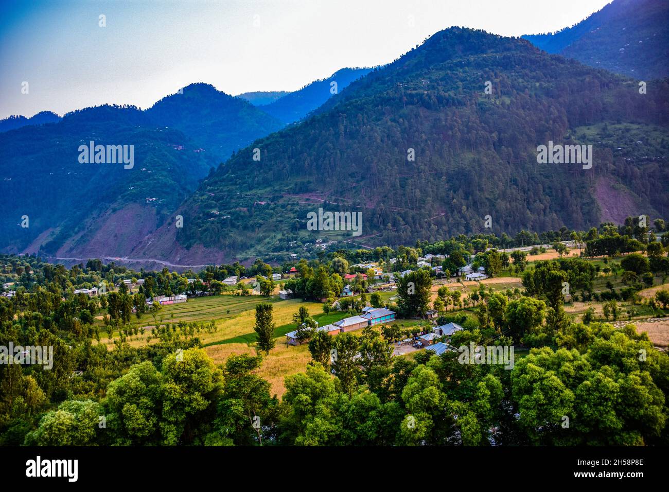 Chinari hi-res stock photography and images - Alamy