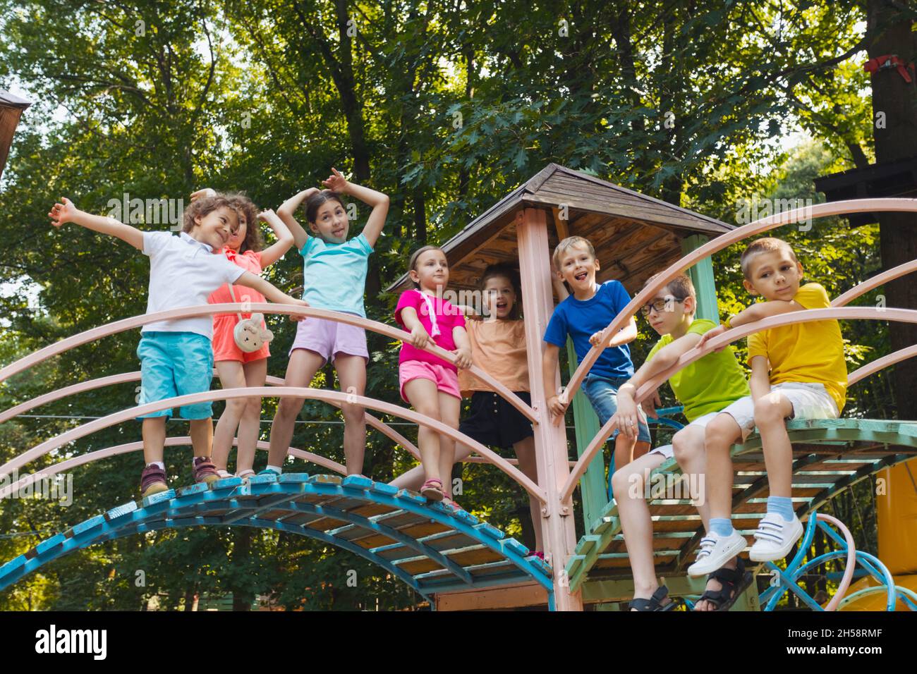 Happy school kids bridge hi-res stock photography and images - Alamy