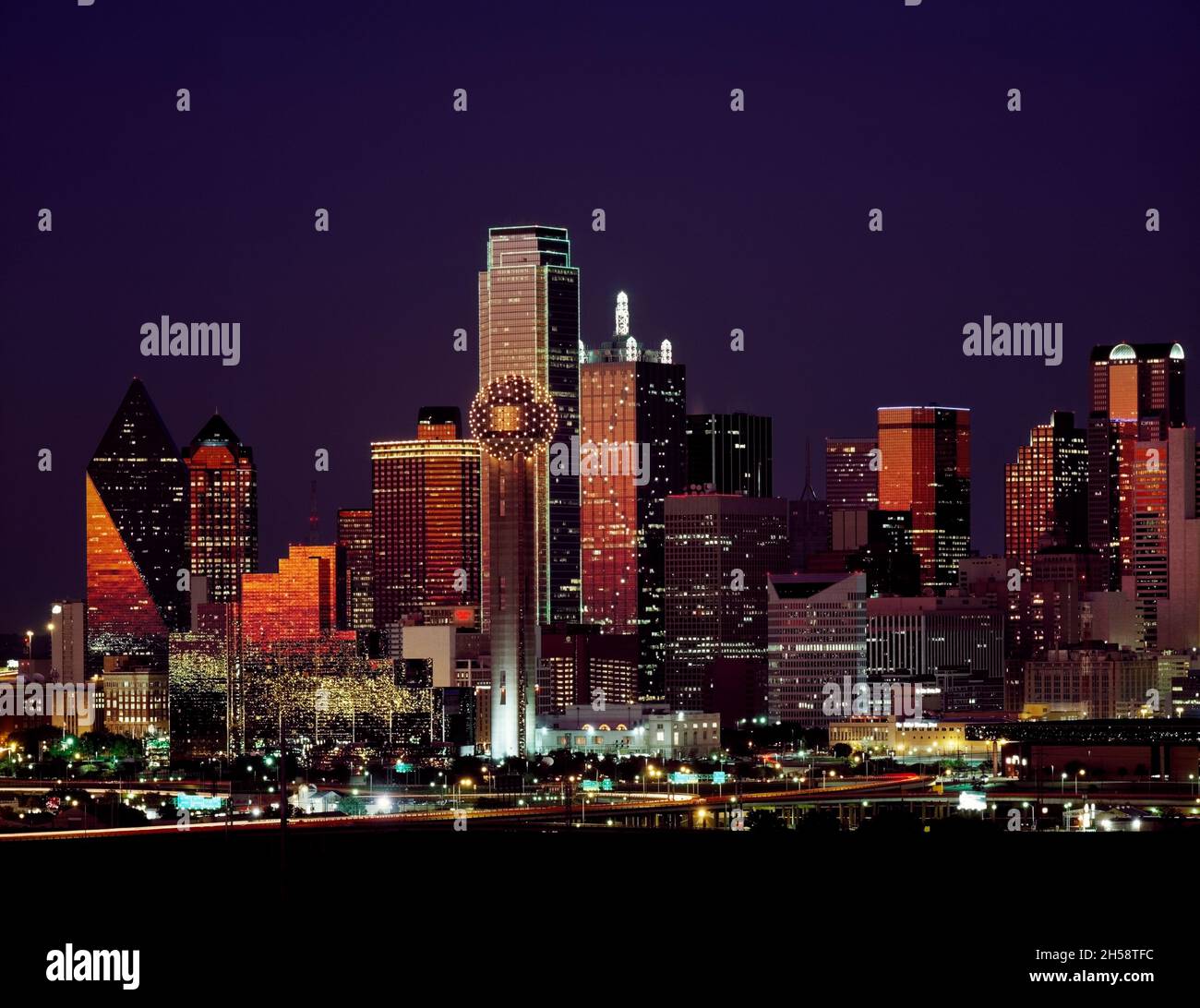 Downtown public library dallas texas hi-res stock photography and ...