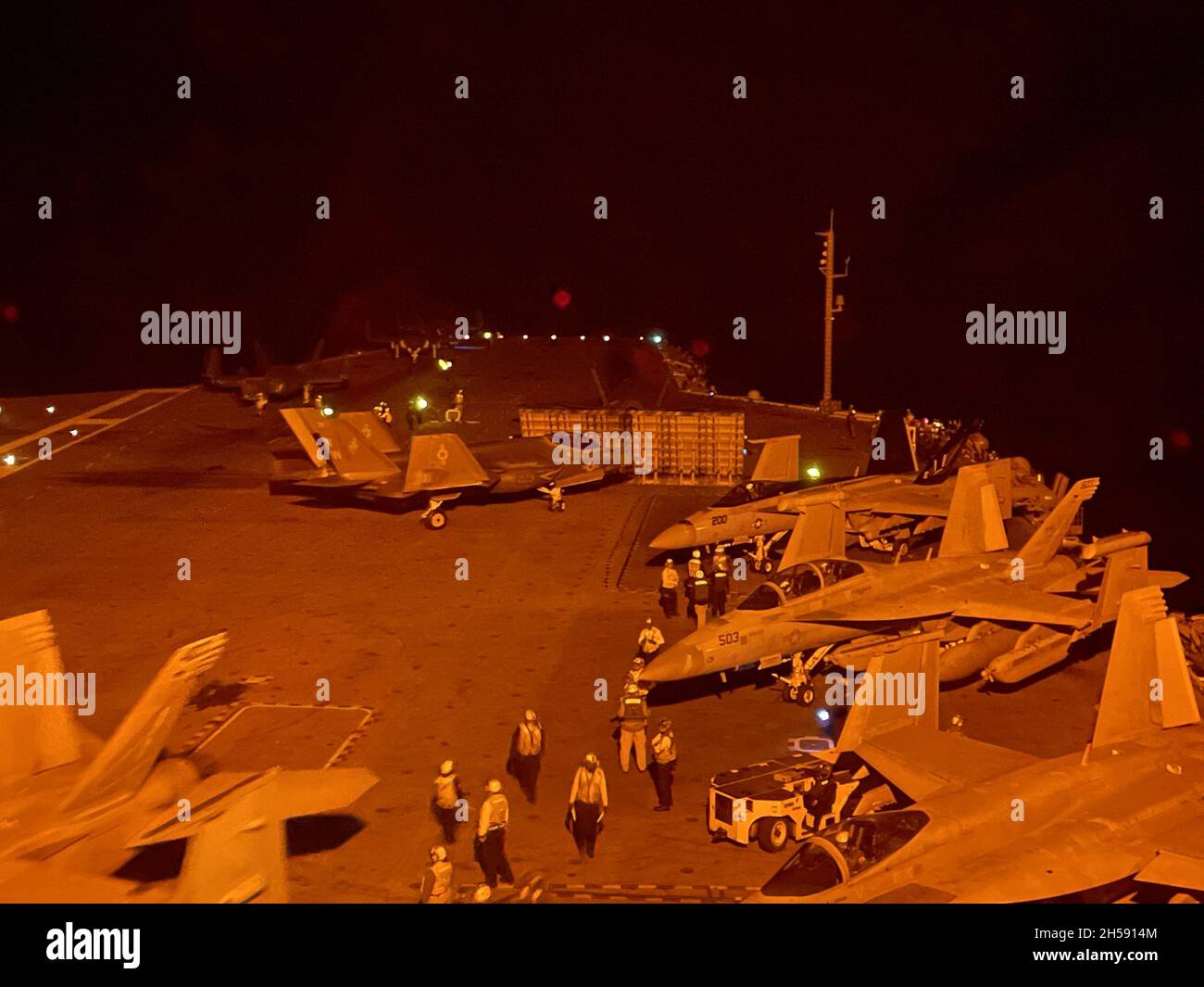 PACIFIC OCEAN (Nov. 5, 2021) F-35C Lightning II aircraft, assigned to ...