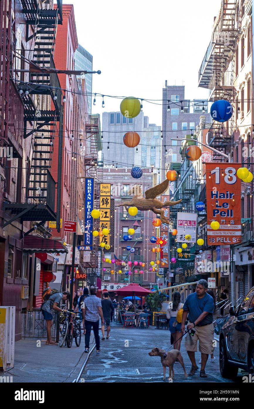 Pell Street, Chinatown, Manhattan, USA Stock Photo - Alamy
