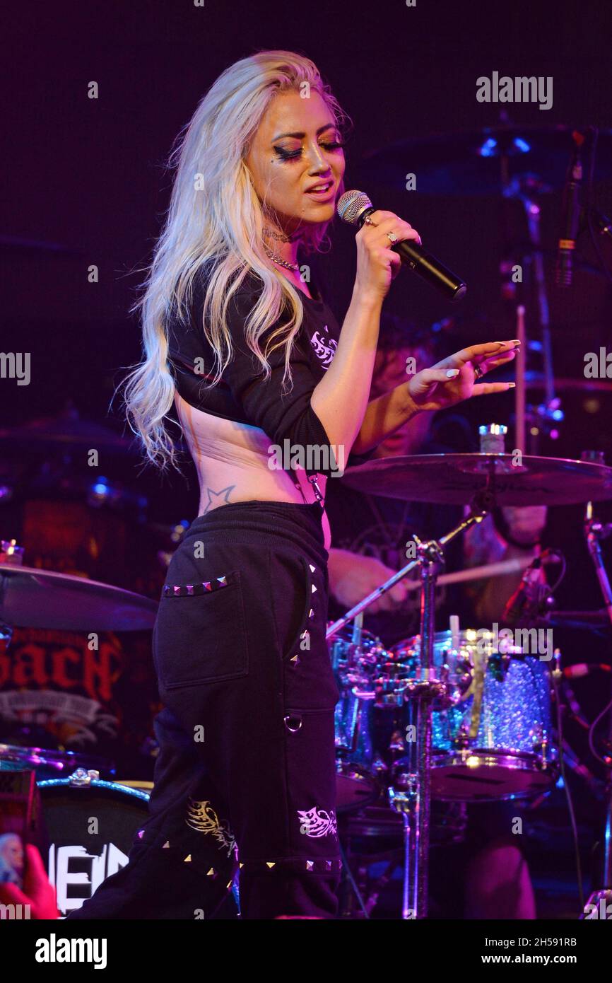 Christina chriss hi-res stock photography and images - Alamy