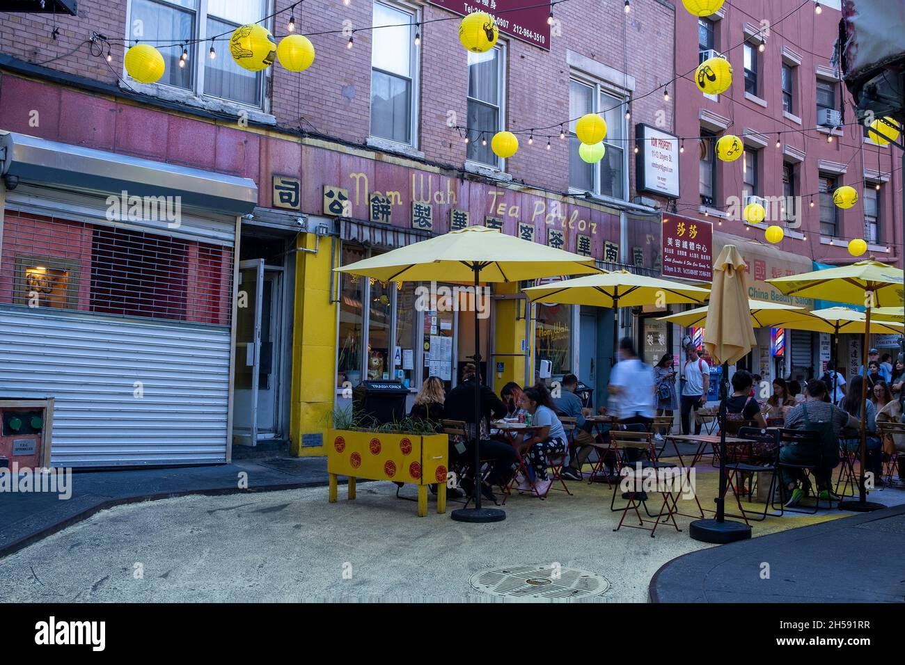 Nom Wah Tea Parlor , Vintage dim sum parlor dating back to 1920 located ...