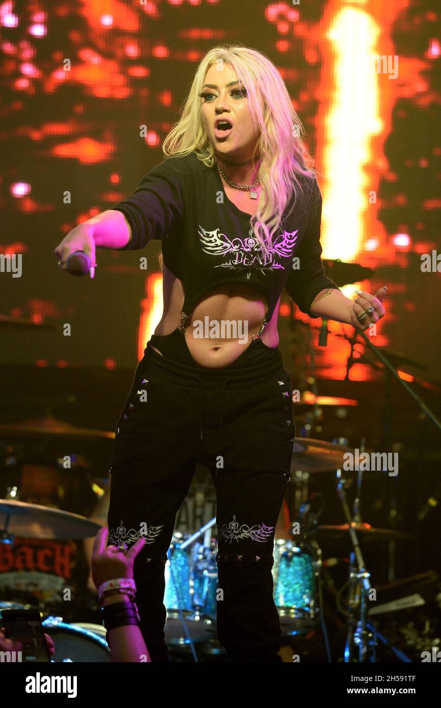 Christina chriss hi-res stock photography and images - Alamy
