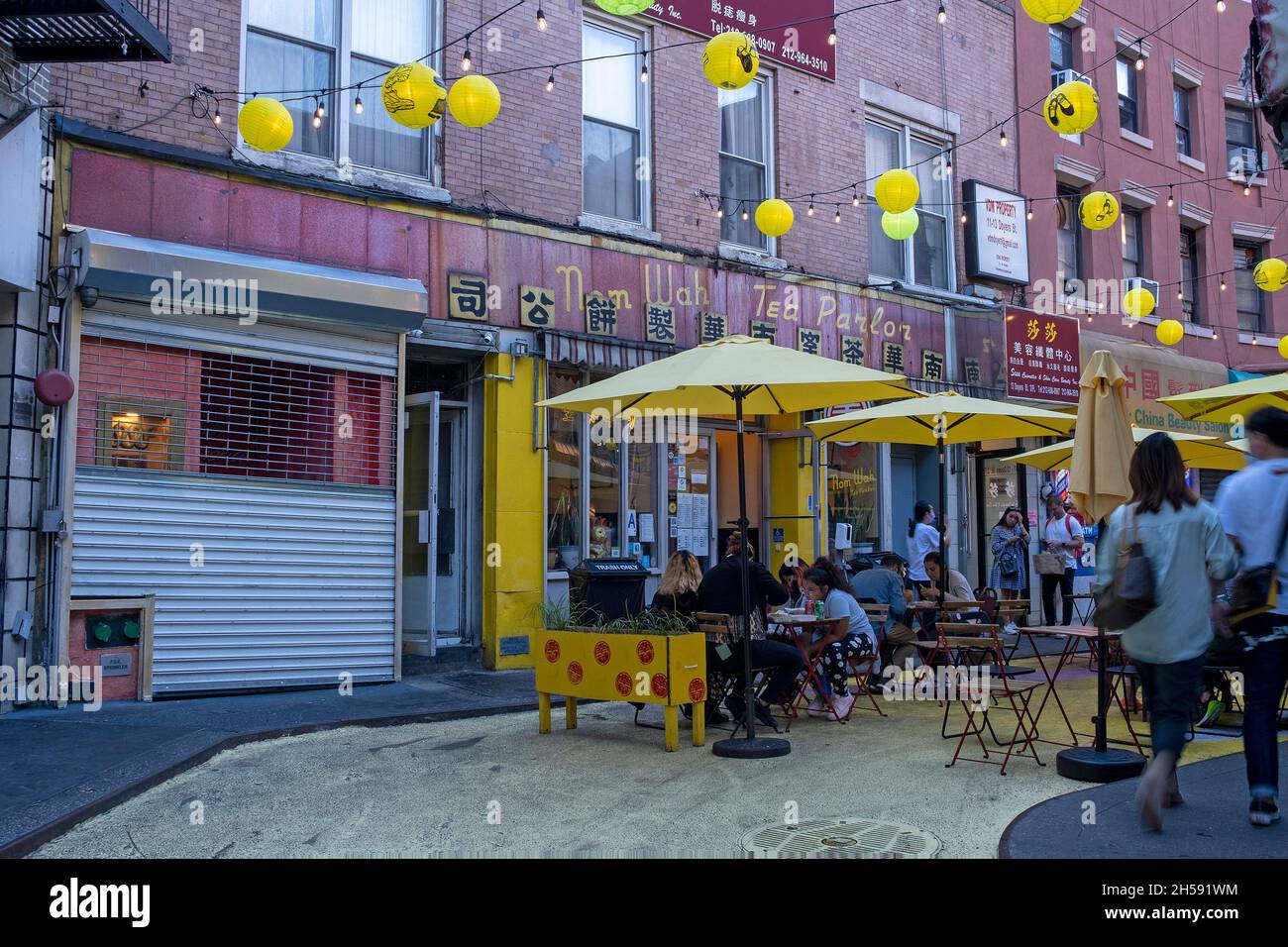 Nom Wah Tea Parlor , Vintage dim sum parlor dating back to 1920 located ...
