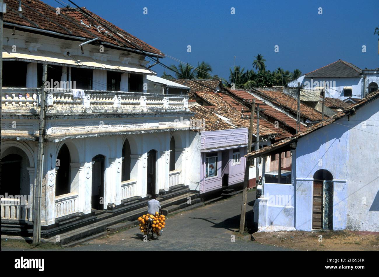 Dutch houses inside the old fort in Galle, Sri Lanka Stock Photo - Alamy