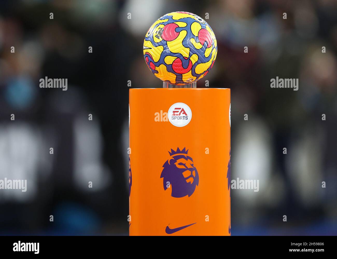 Premier League Ball 2021 Winter High Resolution Stock Photography and ...