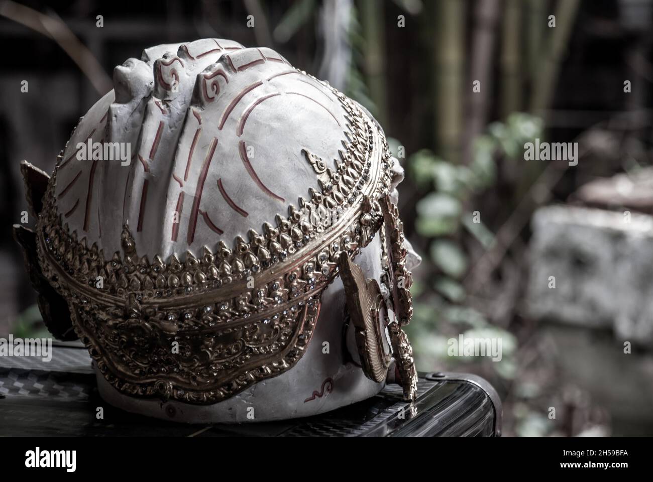 Beautiful ancient fine art masks (Hanuman) or Hua Khon for dancing ...