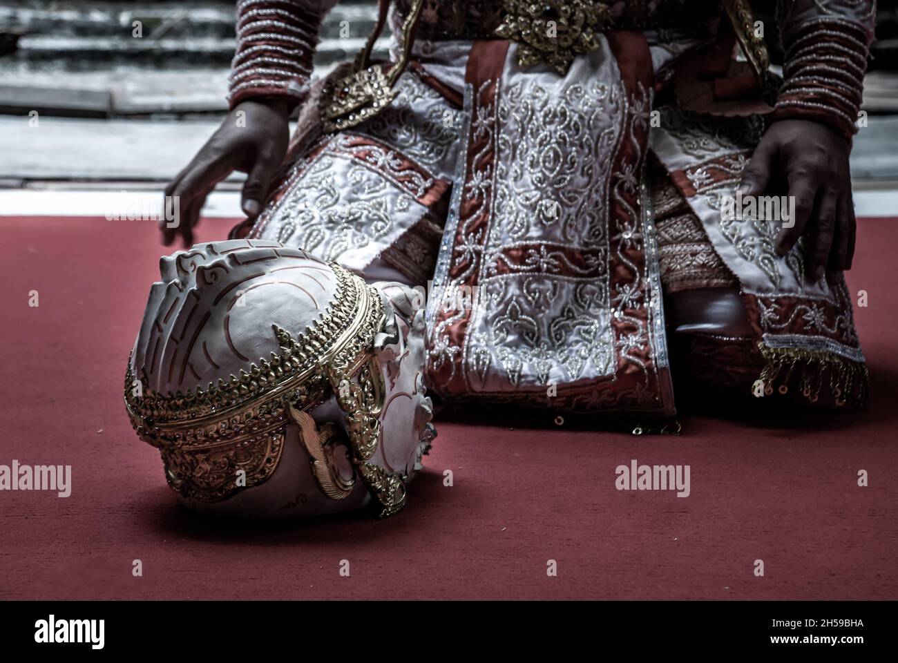 Beautiful ancient fine art masks (Hanuman) or Hua Khon for dancing ...
