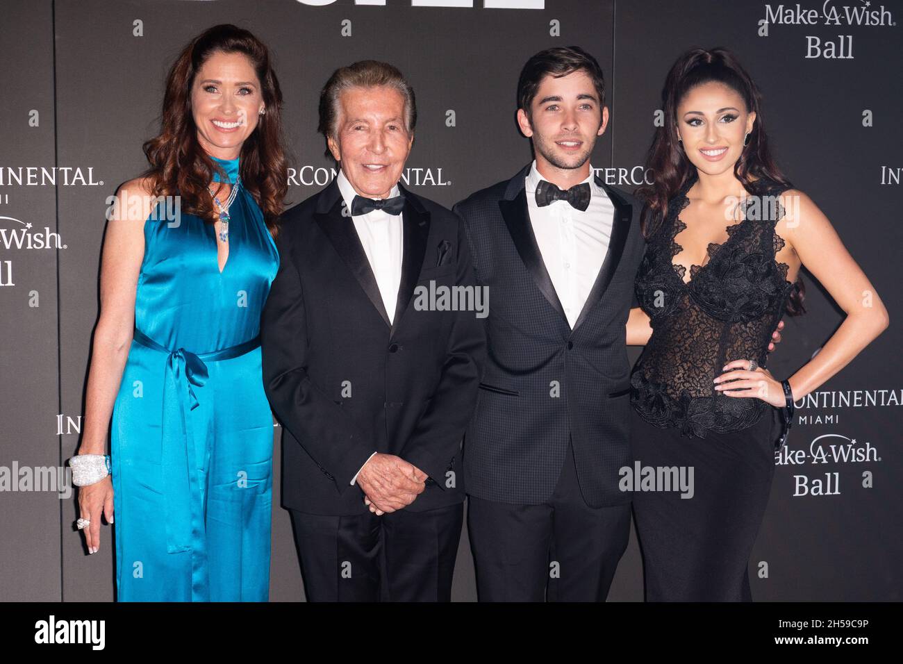 Miami, FL, USA. 6th Nov, 2021. Nancy Elaine Gresham, Alvin Malnik ...
