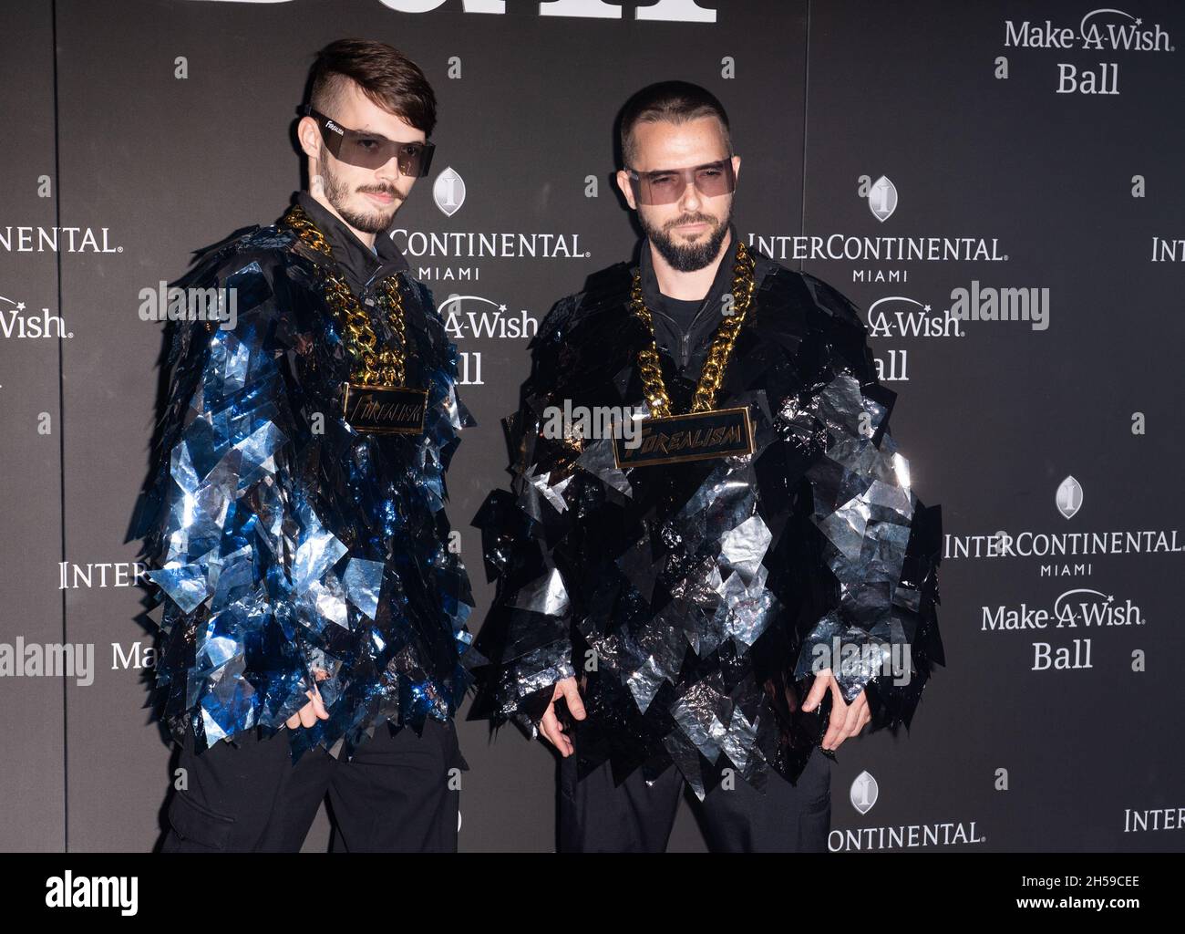 Miami, FL, USA. 6th Nov, 2021. Lawrence Malott and Thomas Malott attend ...