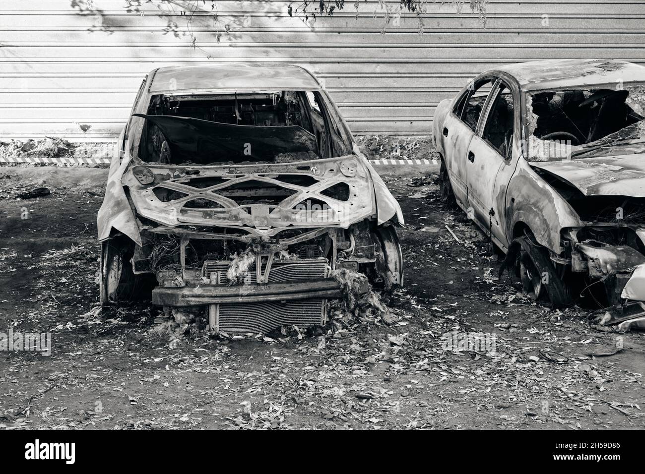 Cars on fire after hi-res stock photography and images - Alamy