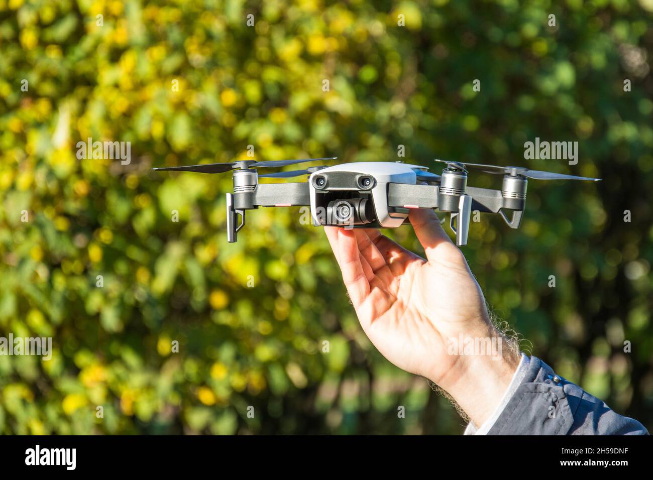 Hand hold drone controller hi-res stock photography and images - Alamy