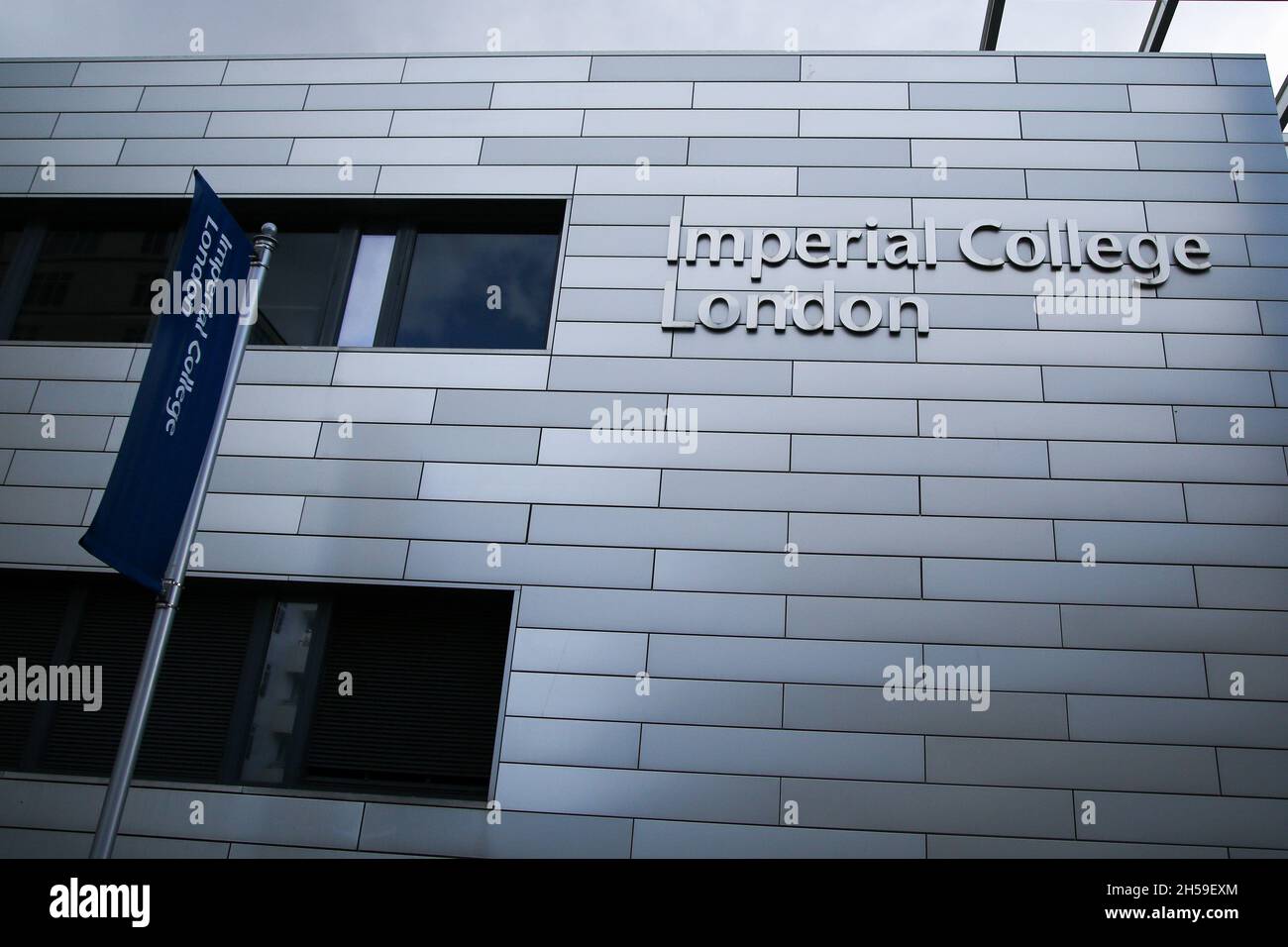 Imperial college london logo hi-res stock photography and images - Alamy
