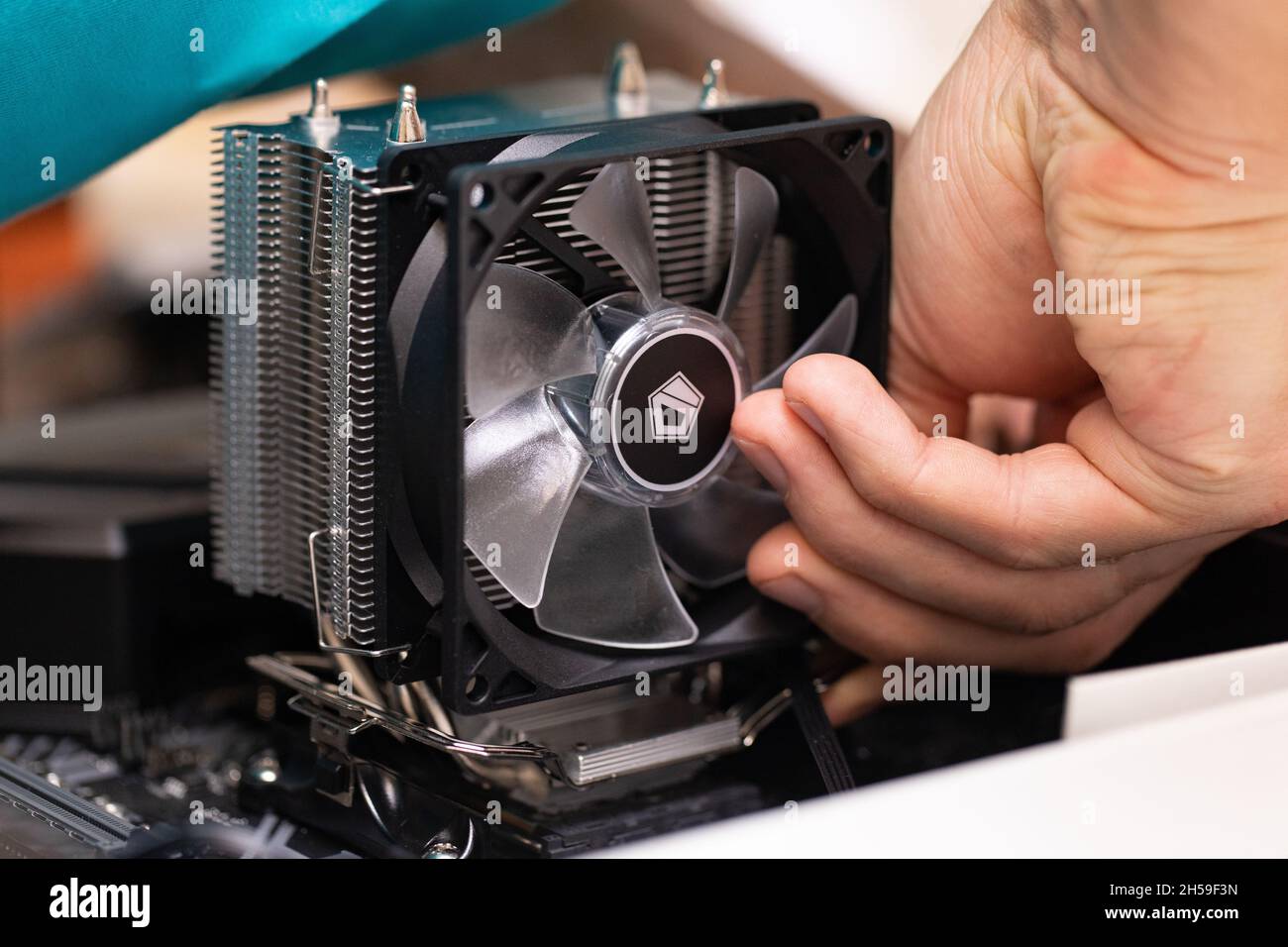 Installing fan hi-res stock photography and images - Alamy
