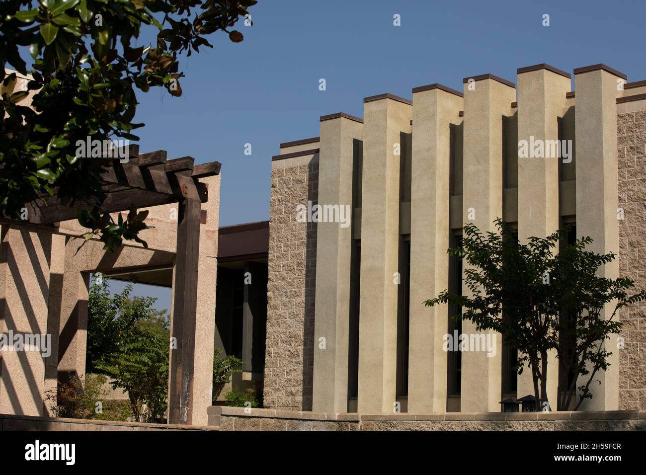 Riverside city hall california hi-res stock photography and images - Alamy