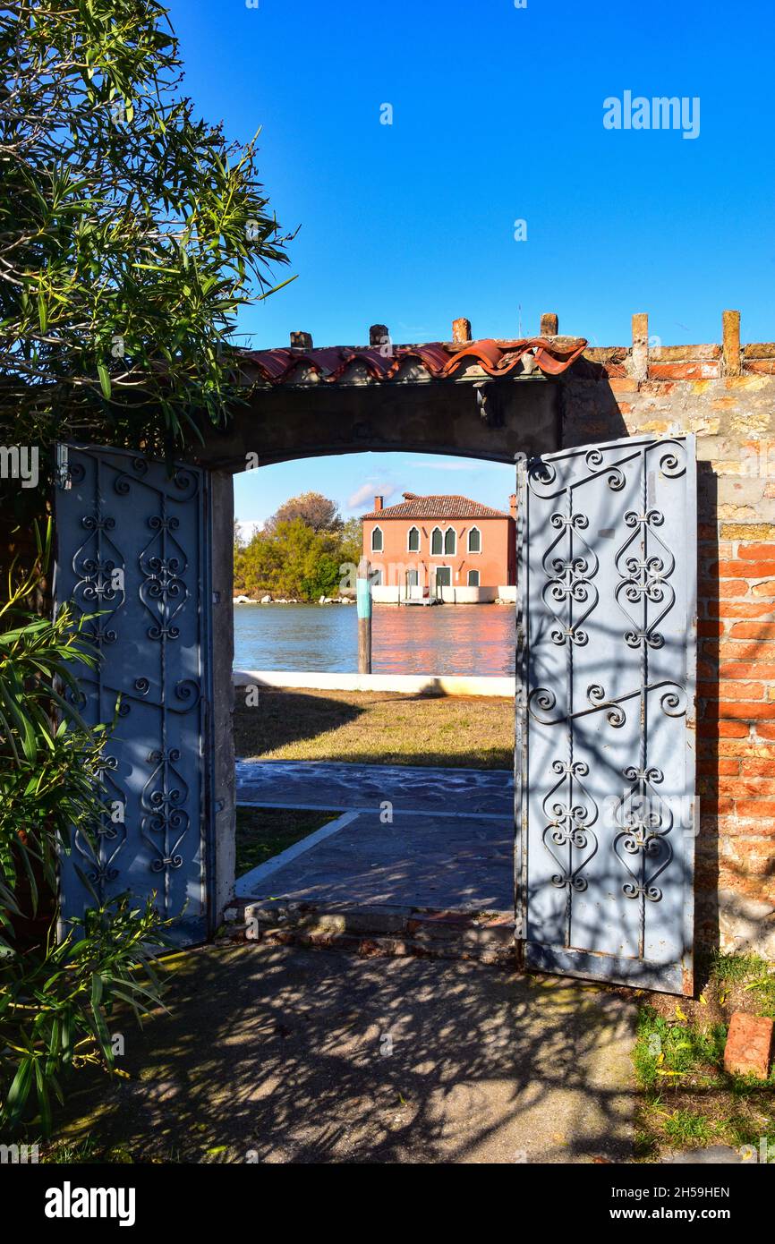 Venissa vineyard hi-res stock photography and images - Alamy