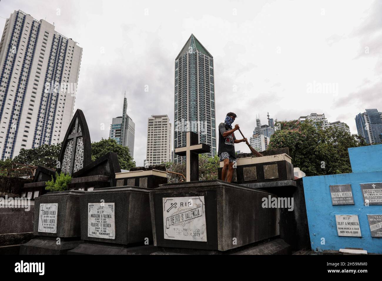 Workers tombs hi-res stock photography and images - Alamy