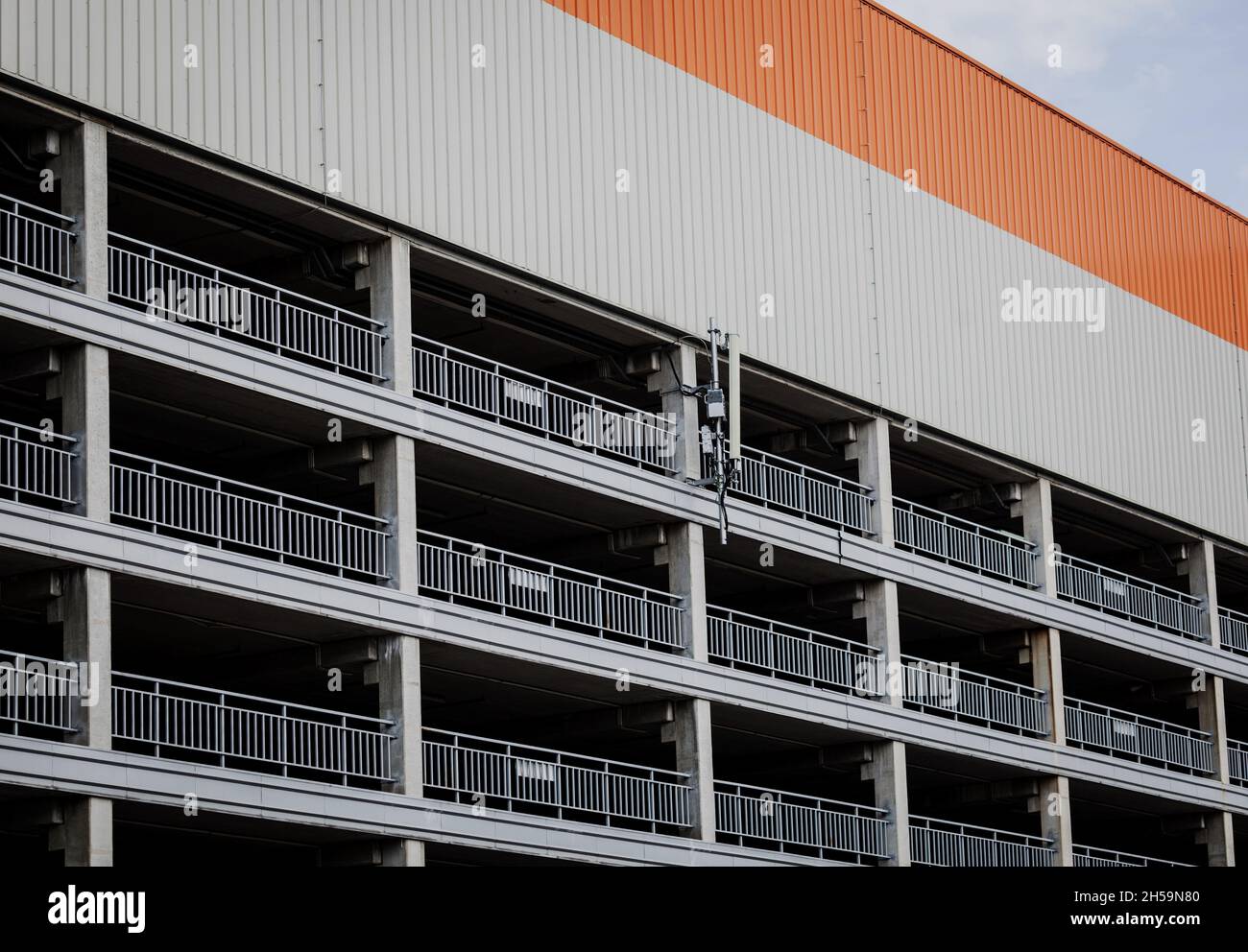 Modern multi-level parking for cars. Parking lot garage Stock Photo - Alamy