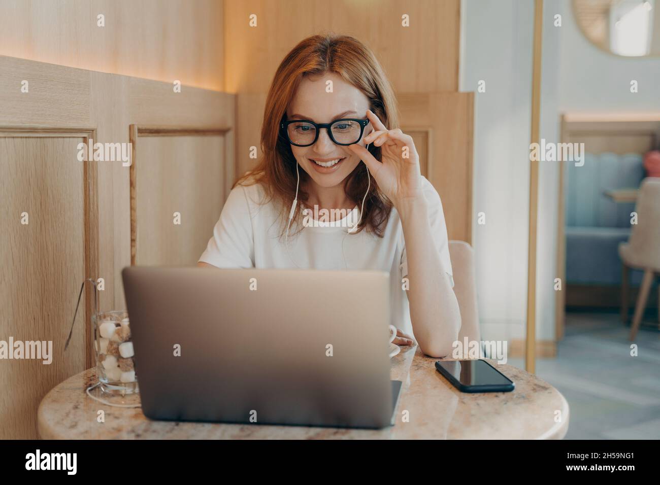 Remote worker hi-res stock photography and images - Alamy
