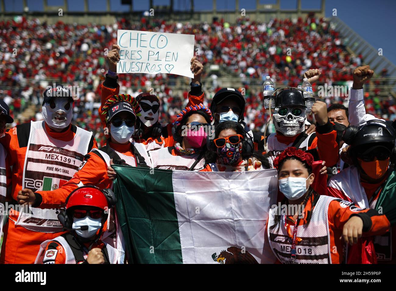 Track marshall, commissaire de piste, during the Formula 1 Gran Premio ...
