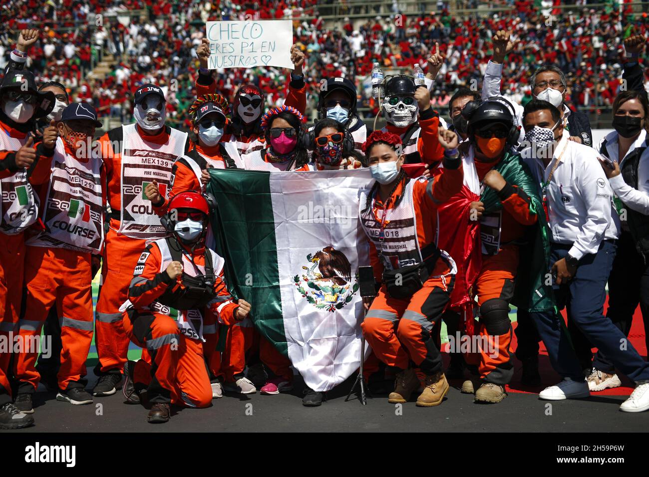 Track marshall, commissaire de piste, during the Formula 1 Gran Premio ...